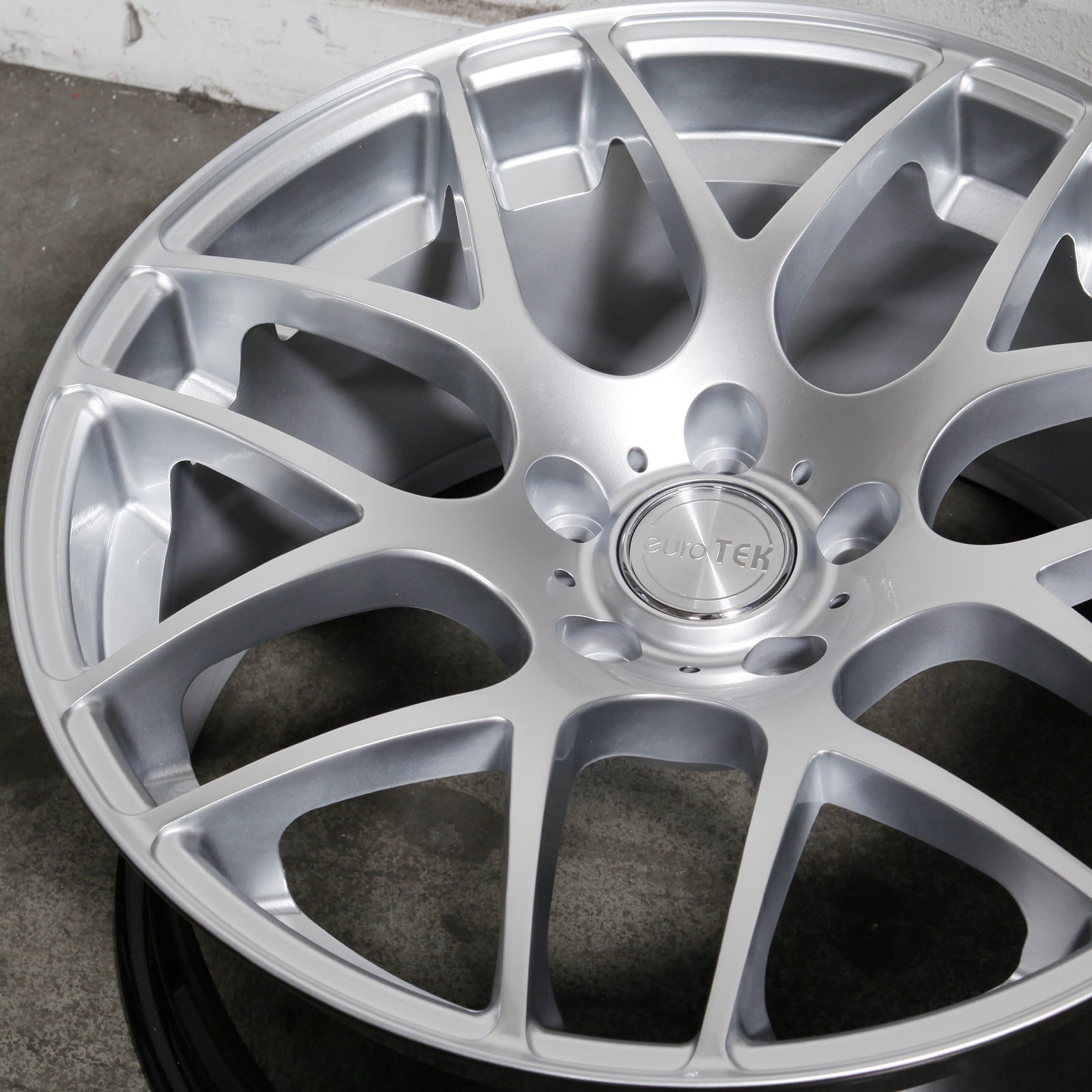 ARC Wheels UO2 Hyper Silver – aspire MOTORING